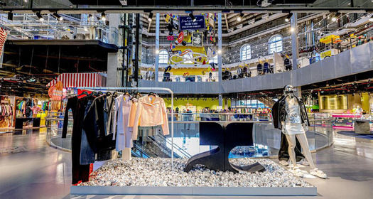 Transformation of Shopping Centers into Integrated Life Centers