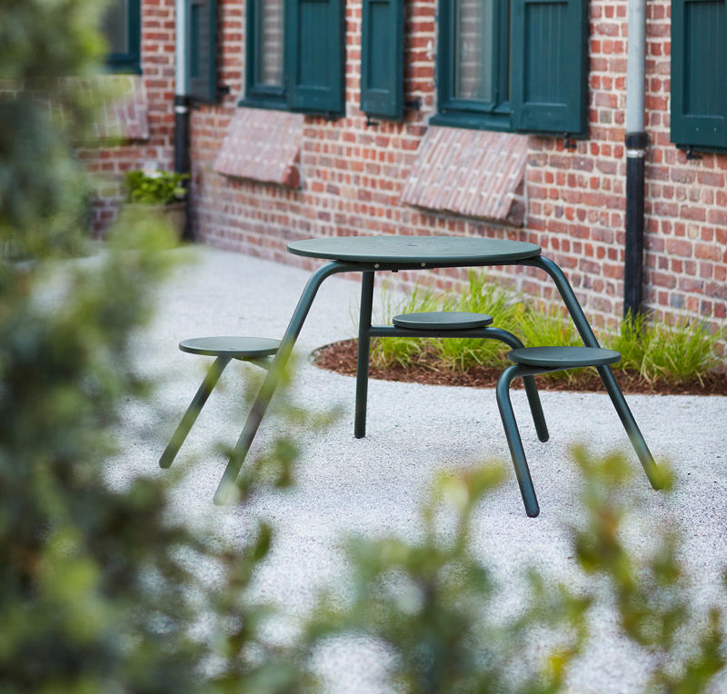 Be together with Extremis outdoor furniture | Inspire by Mohd