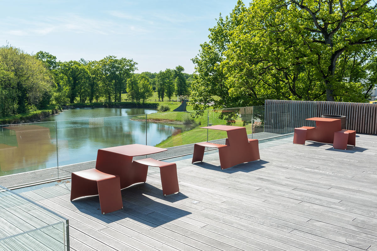 Be together with Extremis outdoor furniture | Inspire by Mohd