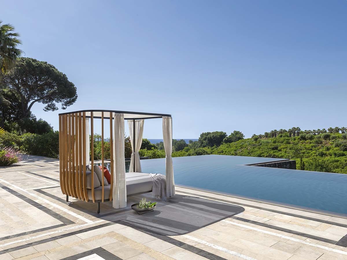 Daybeds: Outdoor Oases of Relaxation | Inspire by Mohd