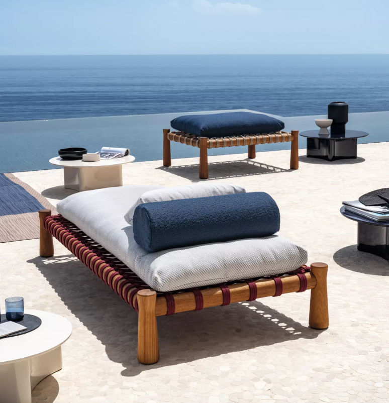 Elegant Daybeds for Outdoor Relaxation | Inspire by Mohd