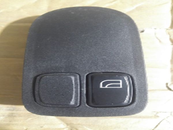 BOTÃO VIDRO DAF XF105 LD RM 1693129/1811129 - Noma Truck Parts