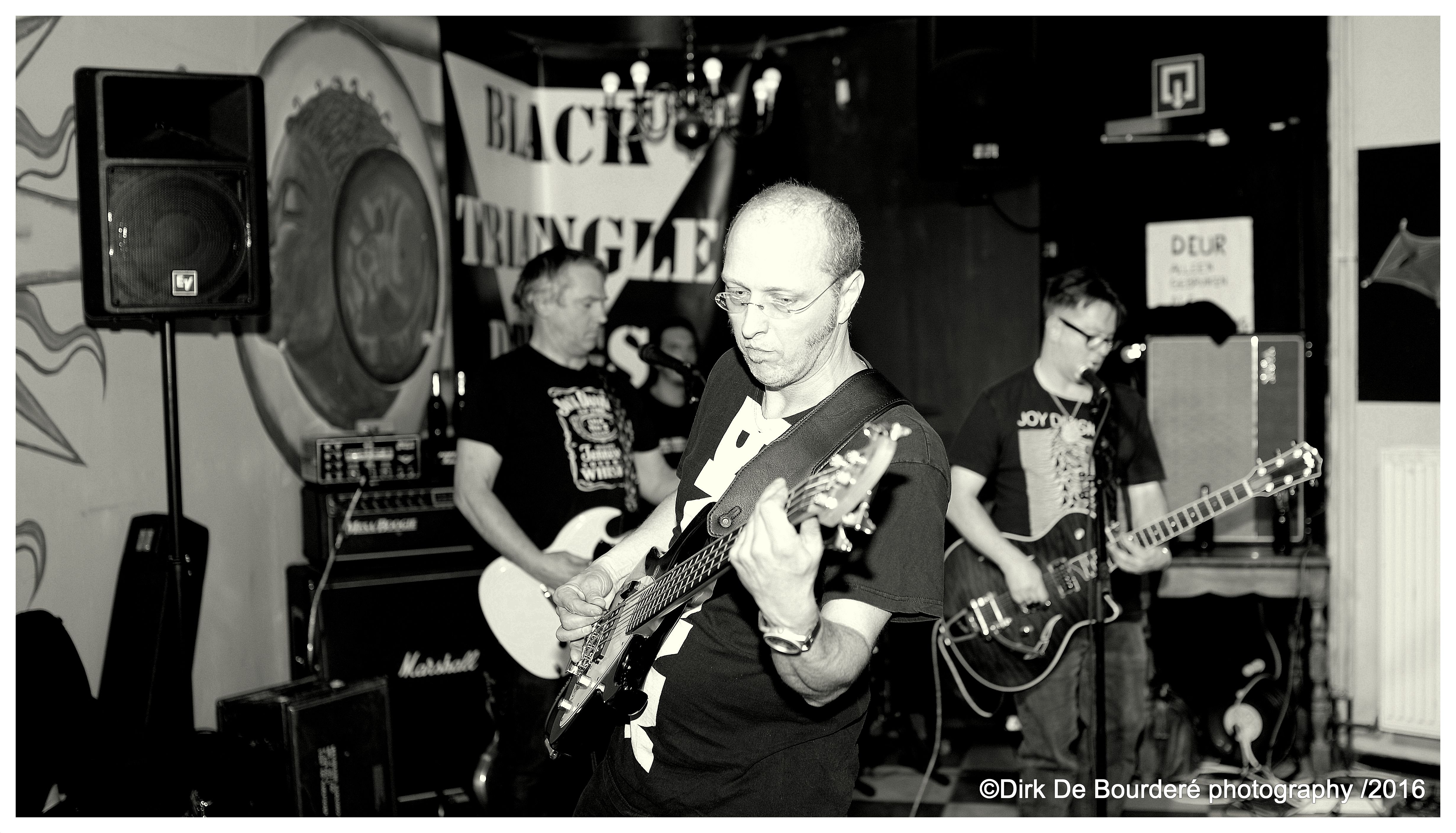 Black Triangle Drugs | VI.BE