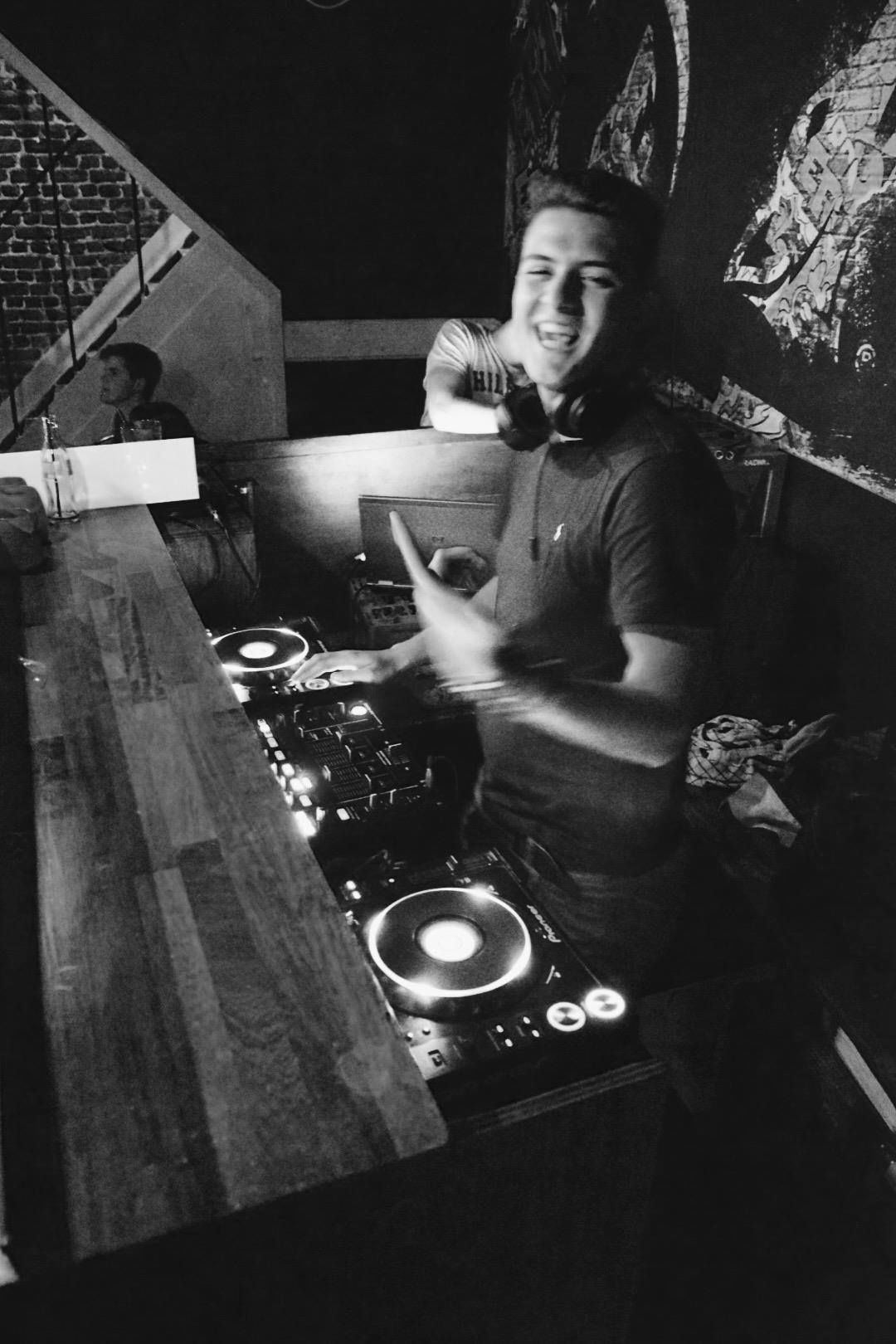 Dj Bruno | VI.BE