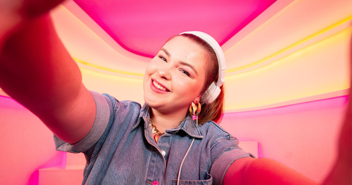 RUBY XX wint MNM Start to dj 2025 | VI.BE