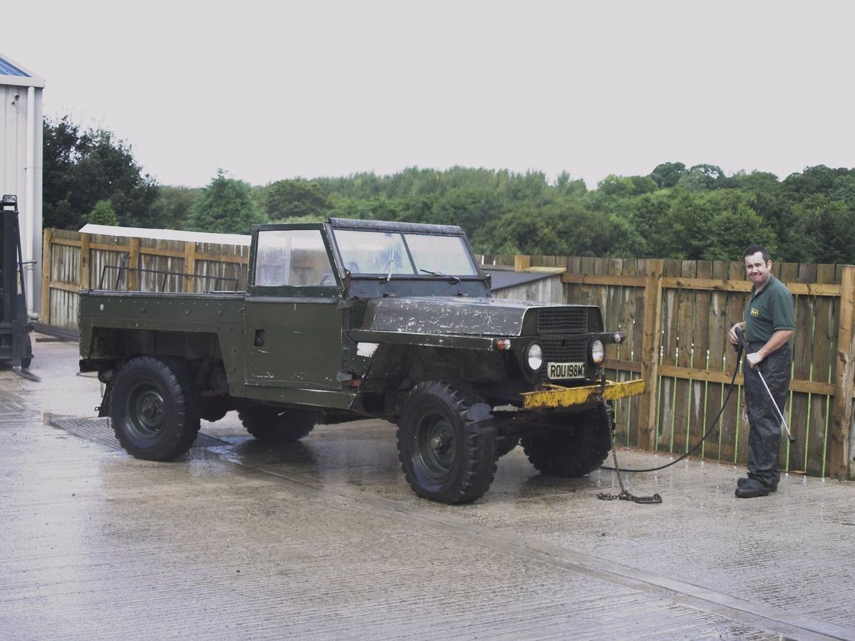1 ton 'Lightweight' Land Rover gun tractor » muddyweb.com