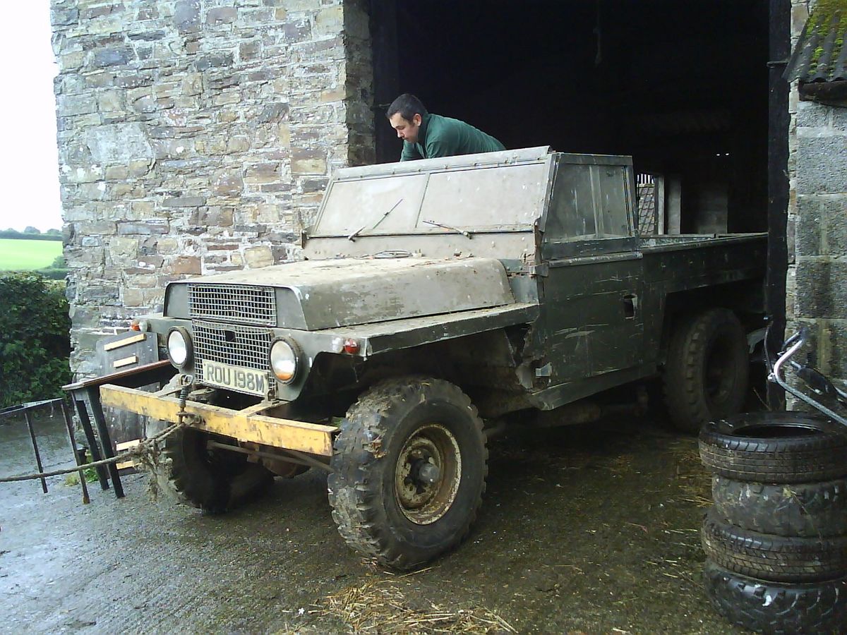 1 ton 'Lightweight' Land Rover gun tractor » muddyweb.com