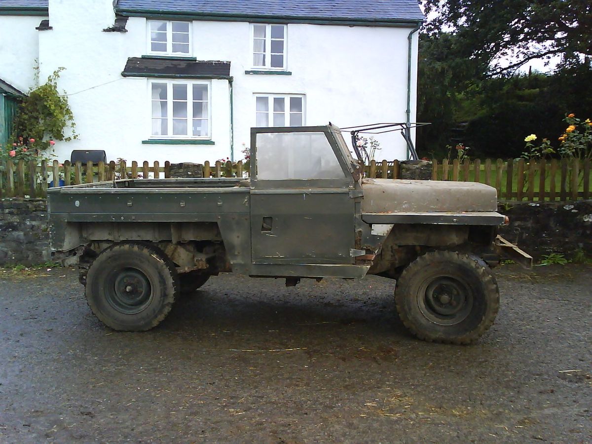 1 ton 'Lightweight' Land Rover gun tractor » muddyweb.com