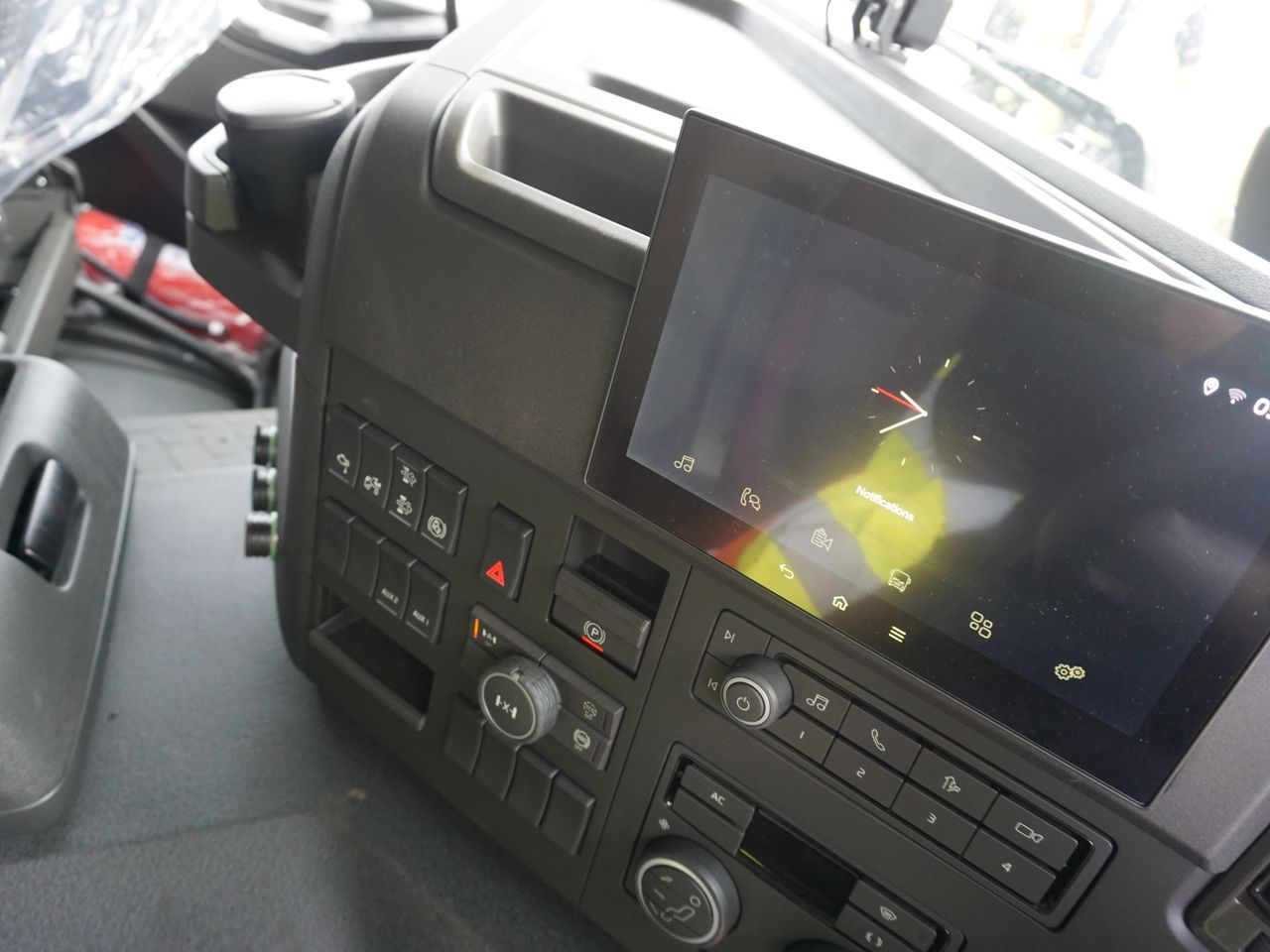 Volvo FMX 420 Tipper Grab with Palfinger Epsilon crane for Sale and ...