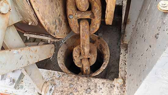 Anchor & Cable Essentials: A Complete Glossary for Seafarers