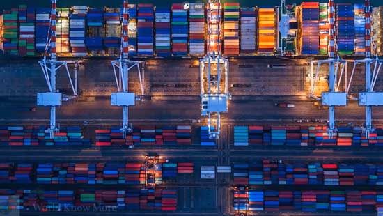 Building Port Competitive Edge in Global Maritime Markets