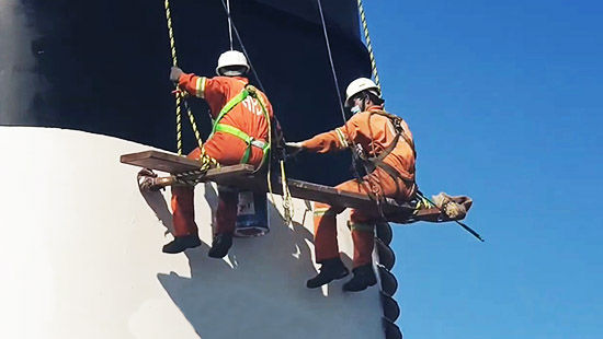 Working Aloft: Essential Safety Guidelines for Maritime Personnel