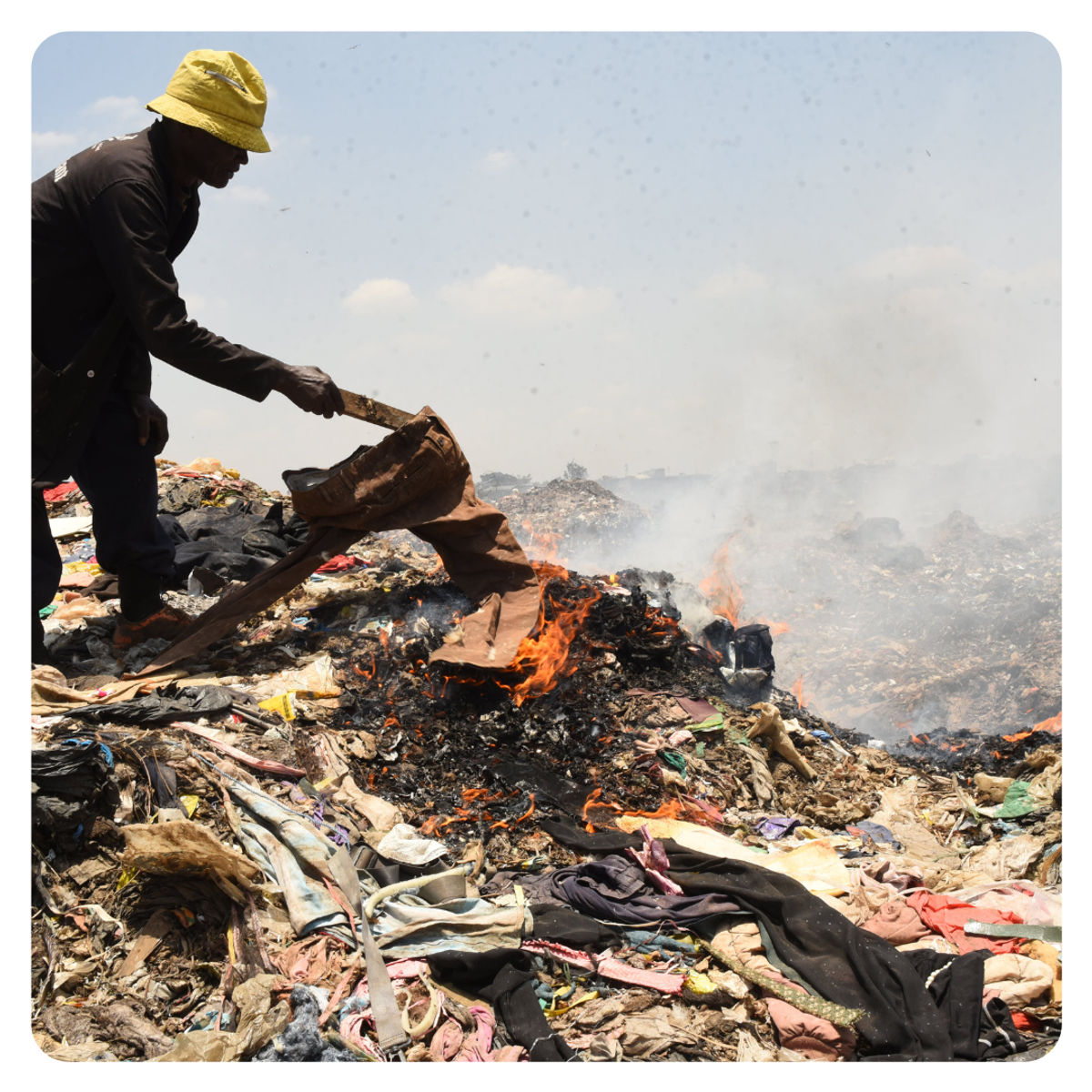 Fashion colonialism era: the Dandora textile waste mountain | COSH!
