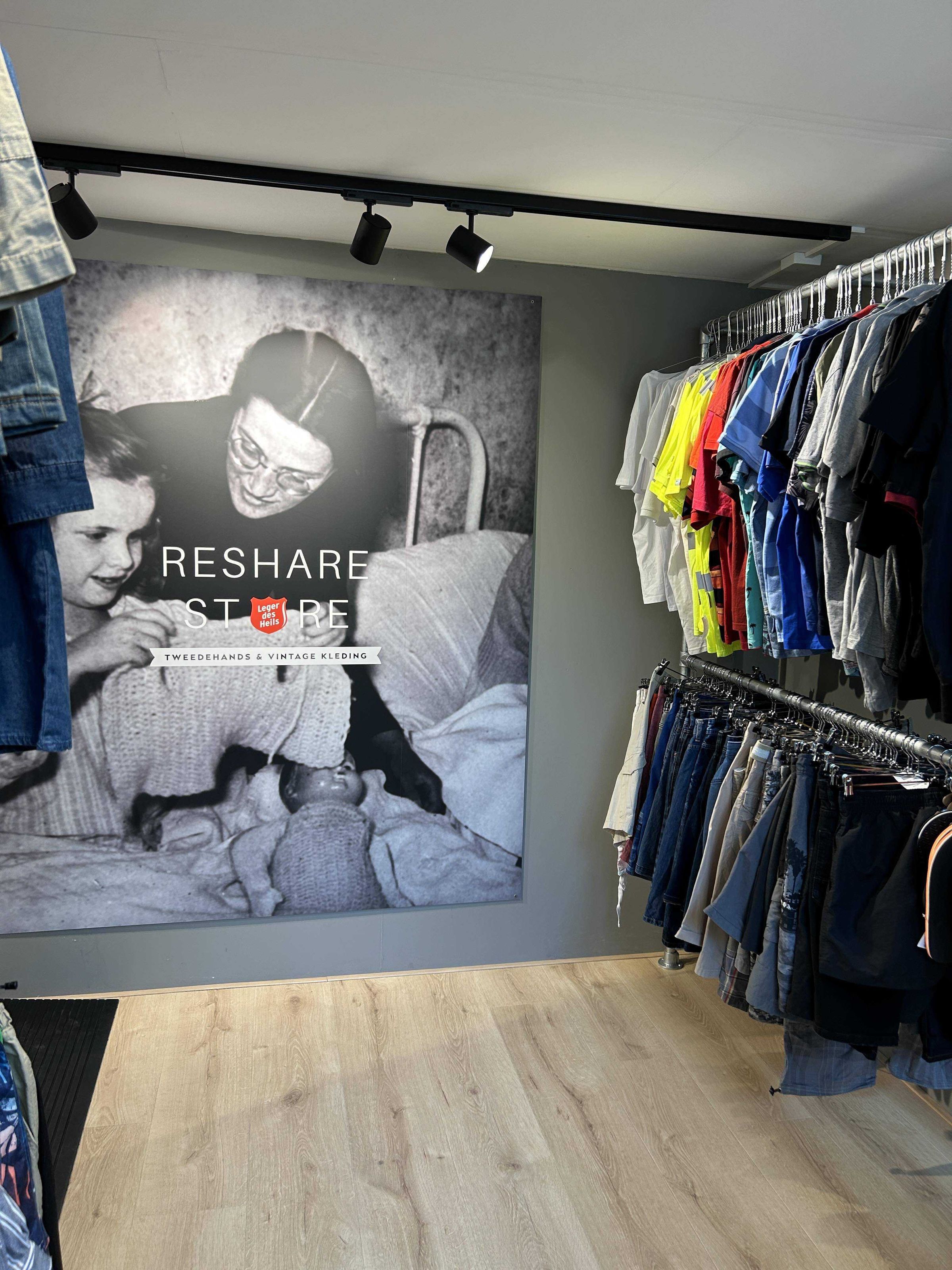 ReShare Store Amsterdam: second hand & vintage clothing | COSH!