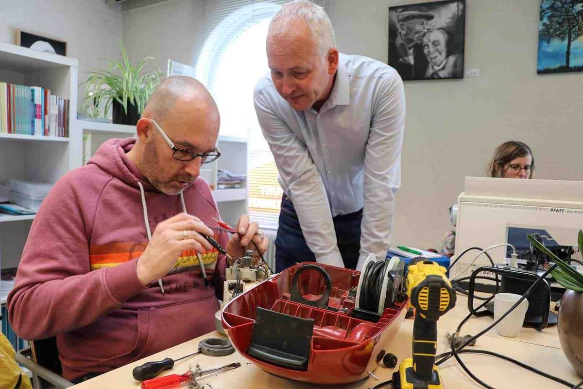 Repair Café Hasselt: Repair together, connect and reduce! | COSH!