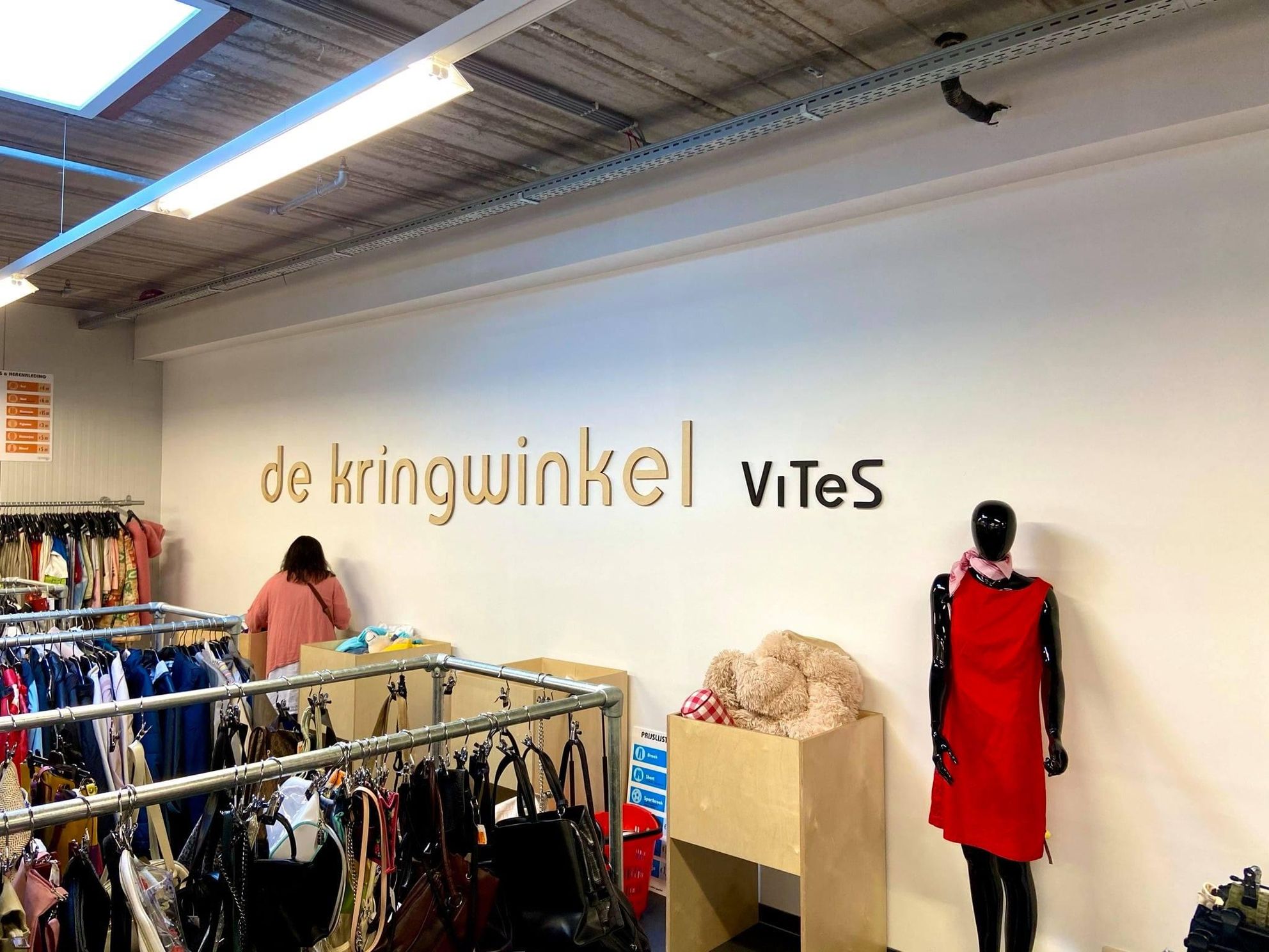 Kringwinkel ViTeS Leuven – Tweedehands en sociaal maatwerk | COSH!