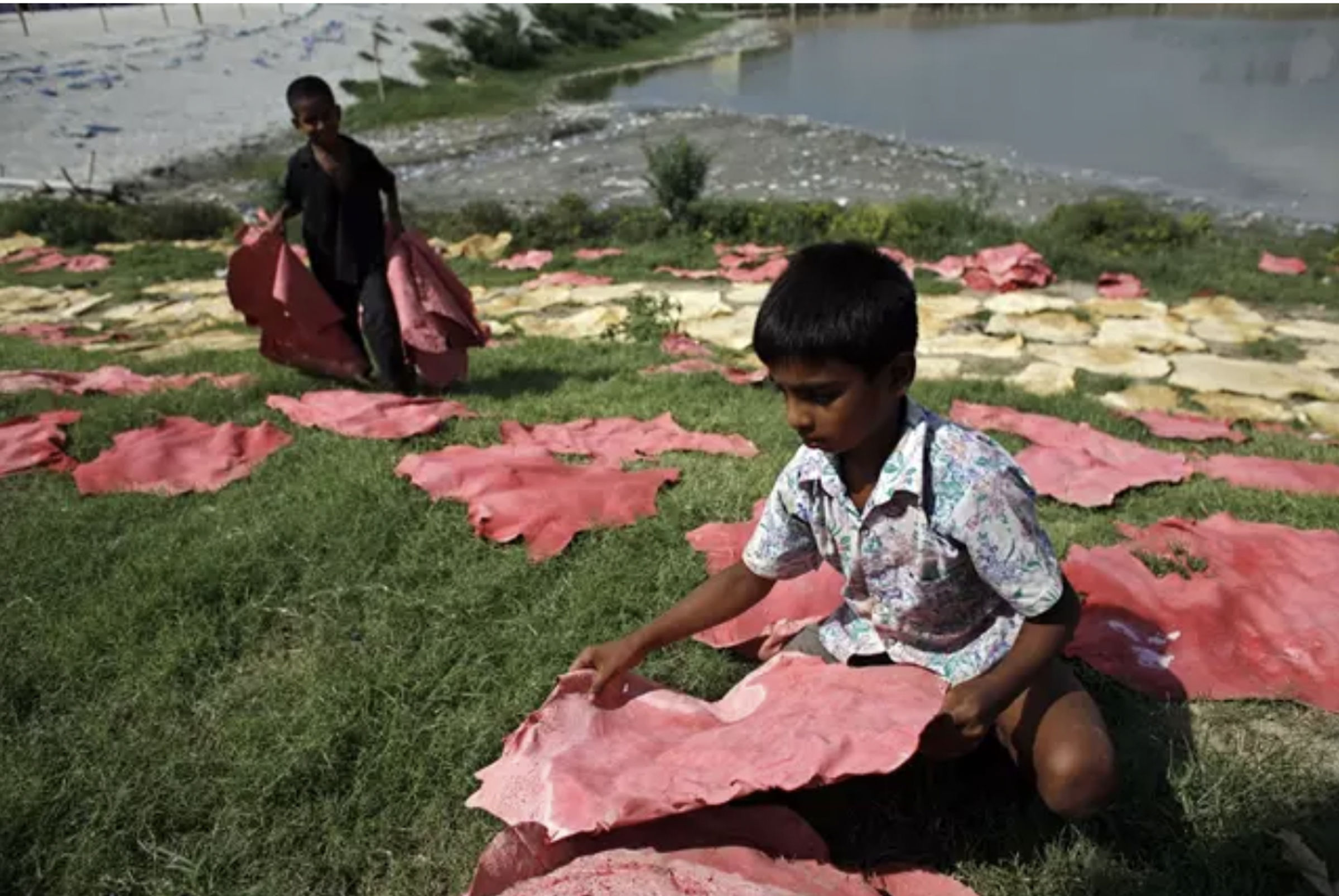 La explotación humana y laboral de la producción textil en 7… | COSH!