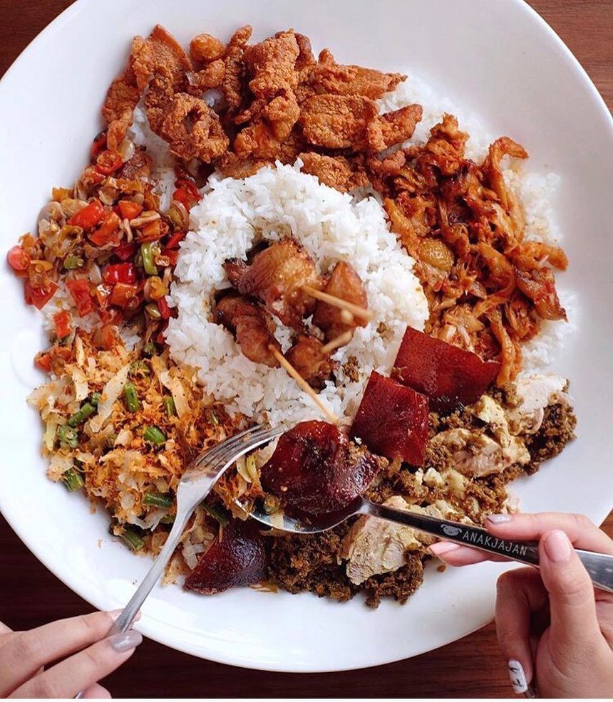 Tes Kriuk di 10 Rumah Makan Babi Guling di Jakarta yang Enak Ini - Nibble