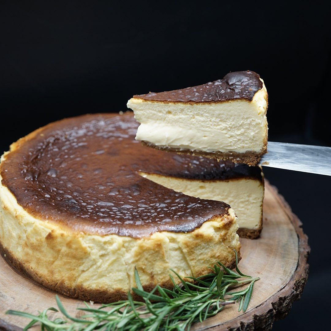 10 Tempat Berburu Basque Burnt Cheesecake Terenak di Jakarta - Nibble