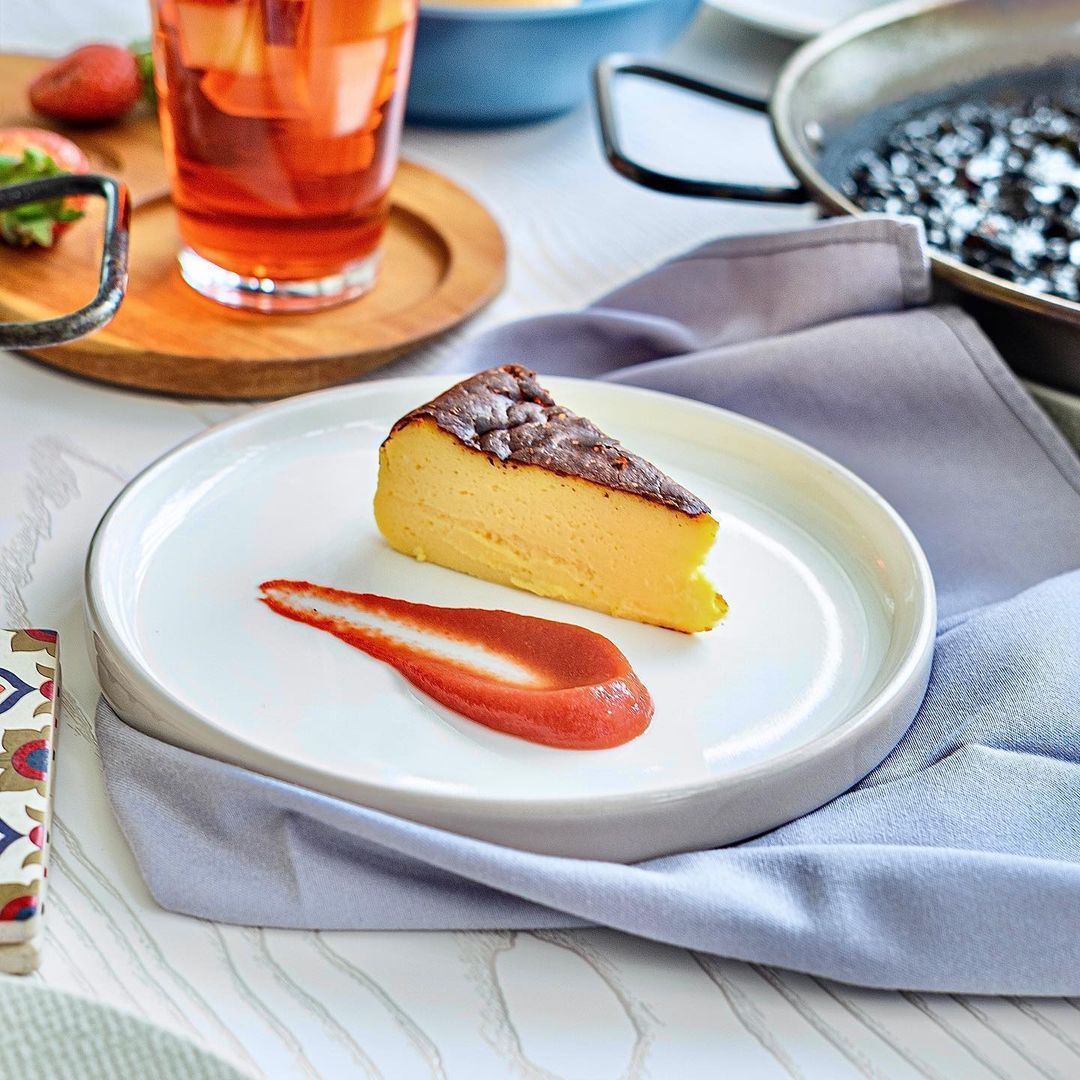 10 Tempat Berburu Basque Burnt Cheesecake Terenak di Jakarta - Nibble