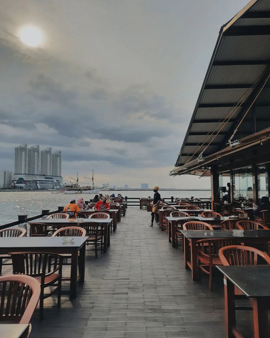 10 Cafe ala Beach Club di Jakarta, Nggak Perlu ke Bali! - Nibble