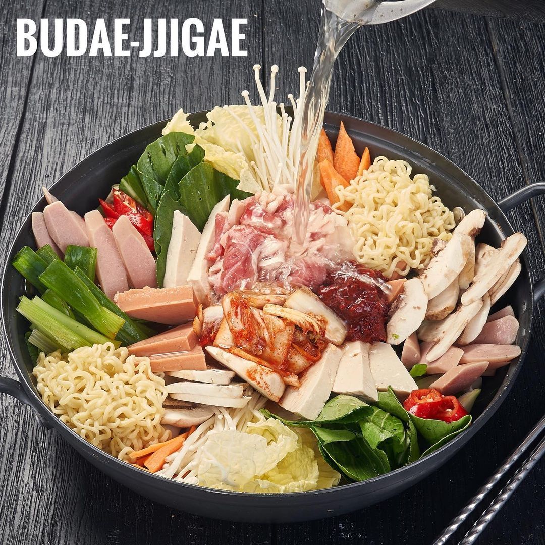 10 Restoran Korea dengan Budae Jjigae di Jakarta yang Terbaik - Nibble
