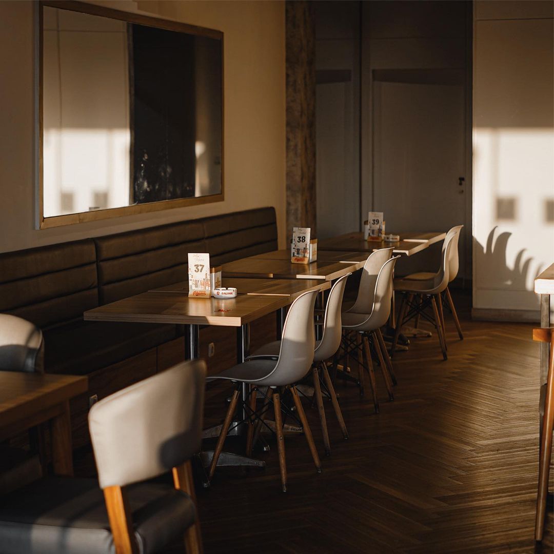 10 Cafe di Golf Island PIK, Tempat Nongkrong Kekinian yang Nyaman - Nibble