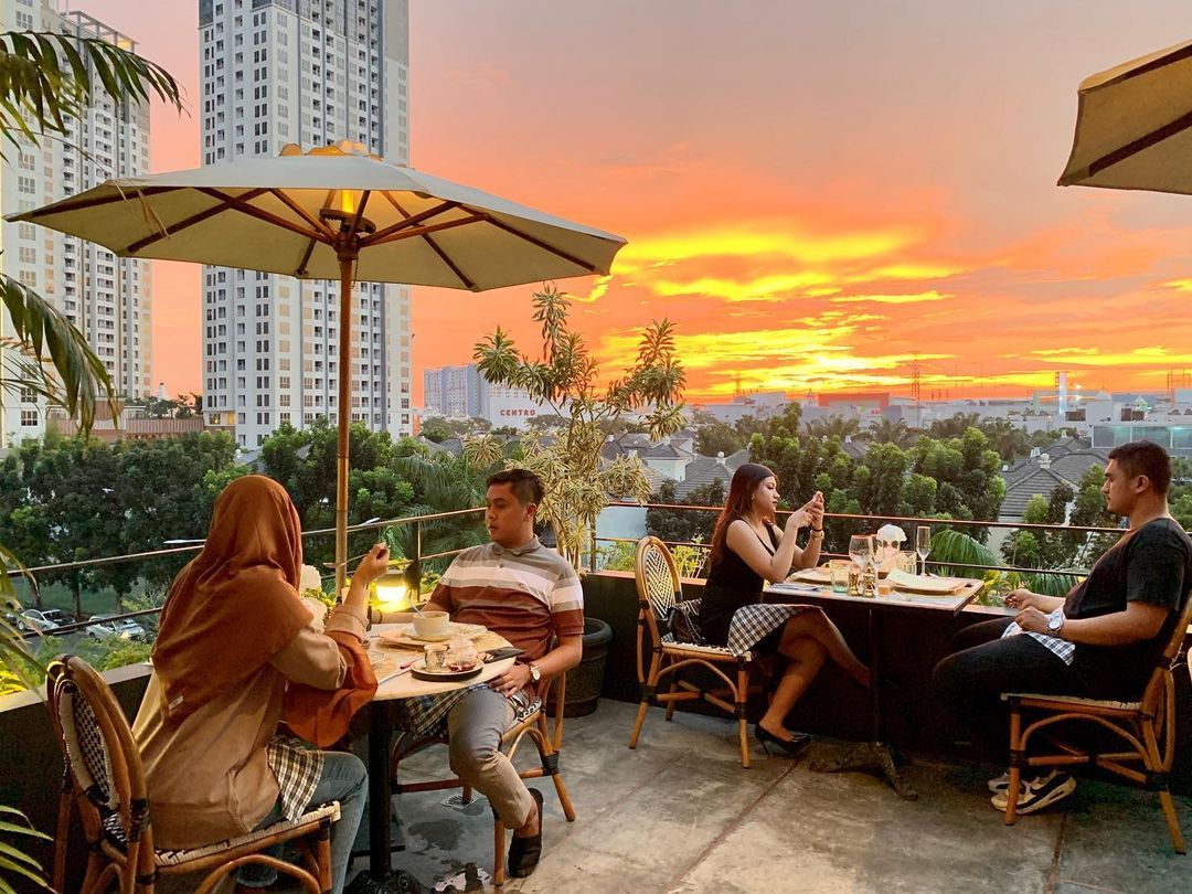 10 Cafe Rooftop di Gading Serpong Buat Menikmati Sore - Nibble