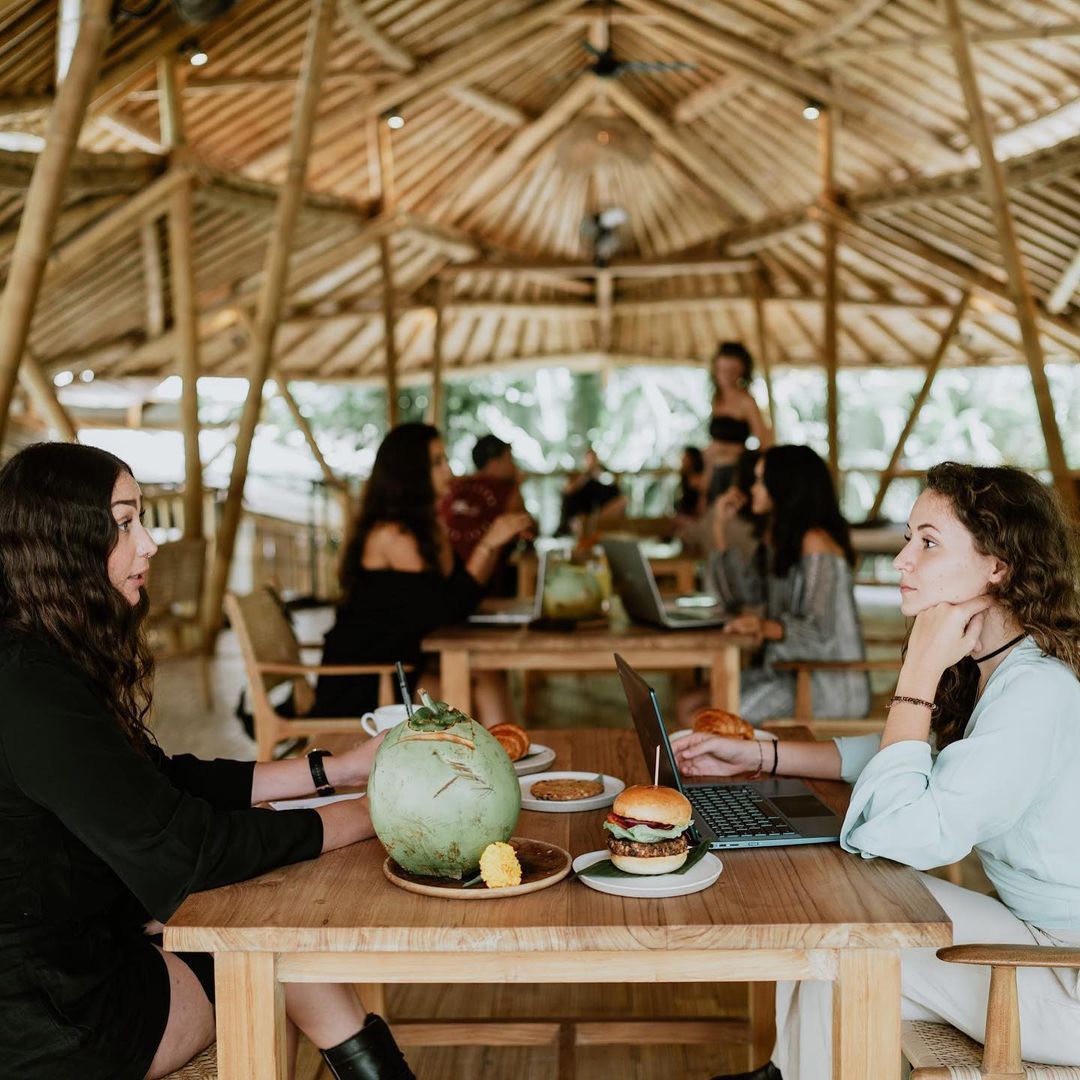 Work From Bali, Ini 10 Pilihan Cafe Untuk Kerja di Canggu - Nibble