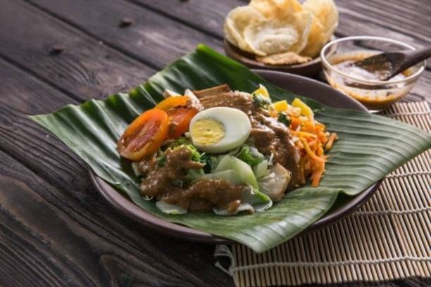 Ini Bedanya Gado-Gado, Karedok, Lotek, Pecel, dan Ketoprak - Nibble