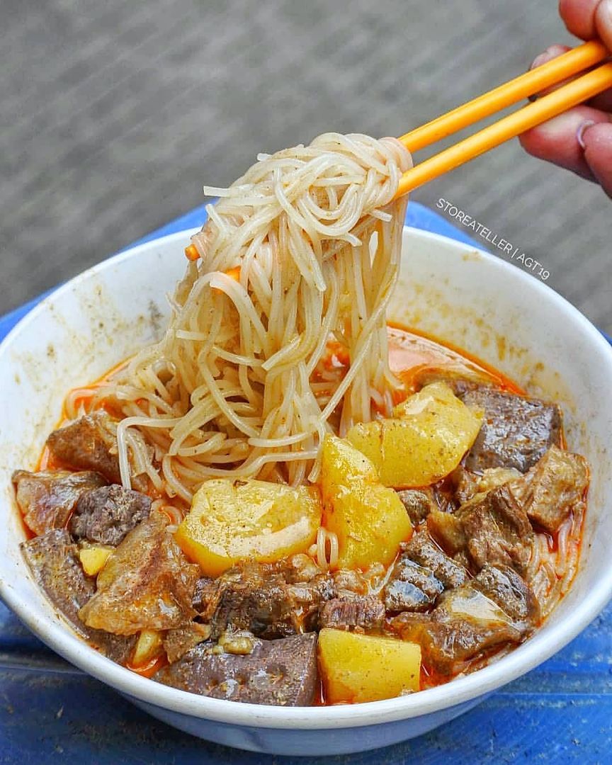 Menjelajah Waktu Lewat 10 Kuliner Legendaris di Gang Gloria Glodok - Nibble