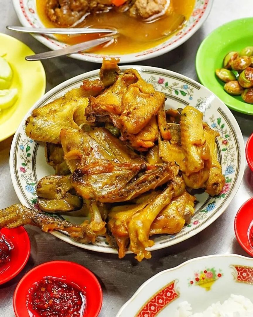 10 Tempat Makan Siang di Semarang yang Enak Pol - Nibble