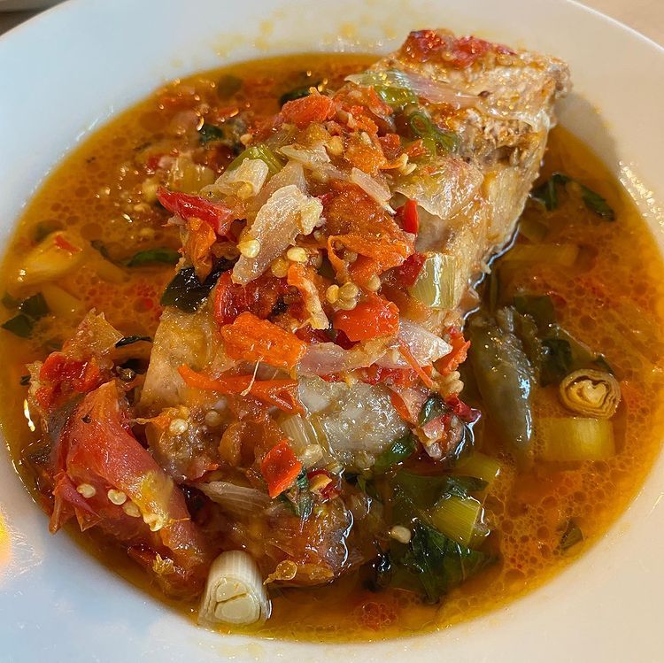 Adu Nyali dengan Makanan Pedas dari 12 Restoran Manado di Jakarta - Nibble