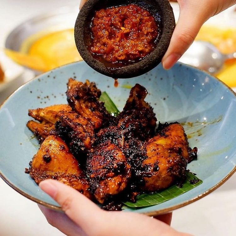 Adu Nyali dengan Makanan Pedas dari 12 Restoran Manado di Jakarta - Nibble