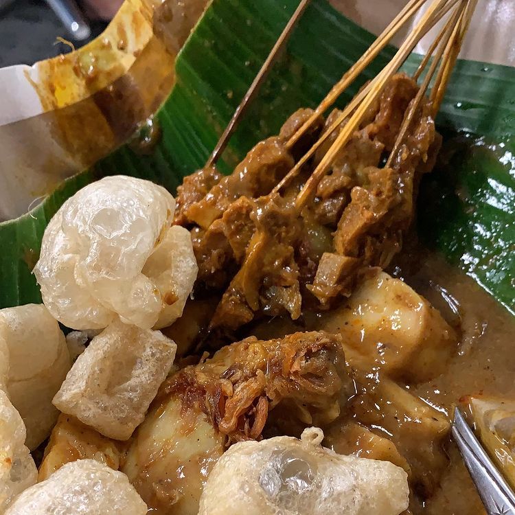 12 Tempat Makan di Pasar Santa yang Paling Seru - Nibble