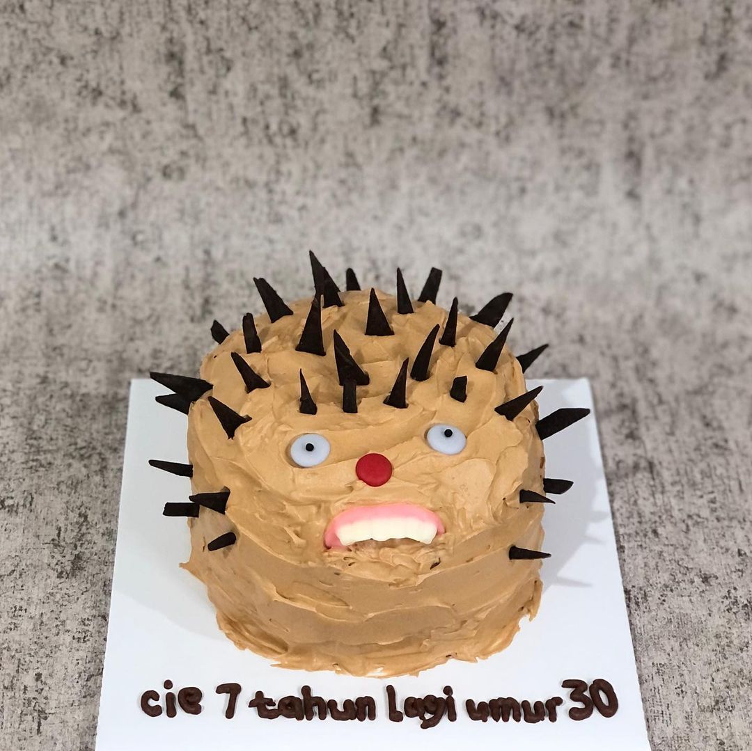 Toko Kue yang Jual Ugly Cake, Kocak Buat Ngeprank! - Nibble
