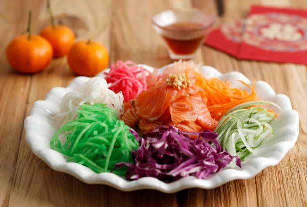 Yu Sheng, Salad Khas Imlek Penuh Warna dan Makna - Nibble