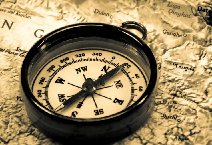 Using Magnetic compass in Polar Regions