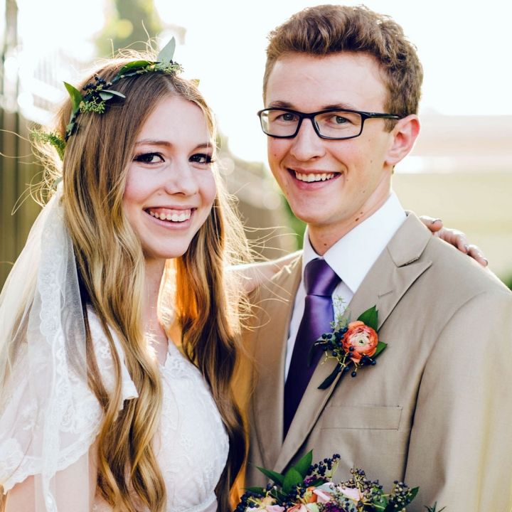 Menikah di Usia Dini, Salahkah? Coba Simak Kisah George dan Halie Berikut