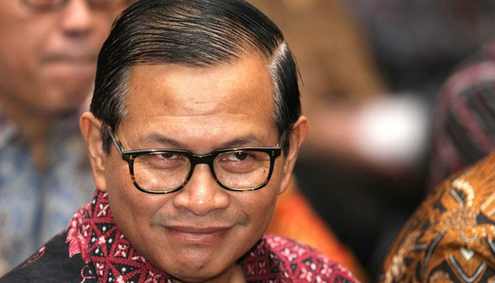Pramono Anung Pamer Sepatu Kotor di Heli Kepresidenan