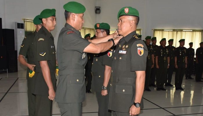 Letkol Inf Agus Faridianto Gantikan Posisi Kolonel Arm Haidir Letkol Inf Agus Faridianto Gantikan Posisi Kolonel Arm Haidir