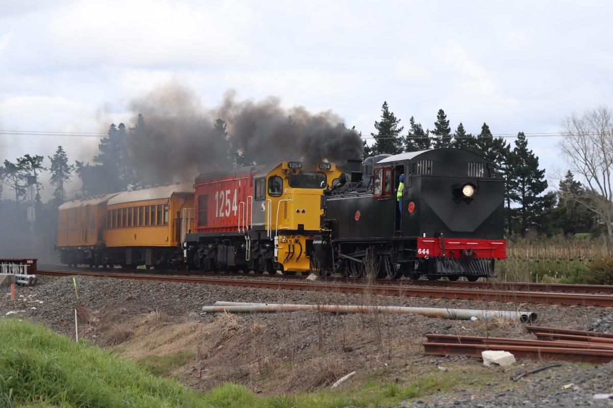 Photos - Ww 644 Returns to Service - nzrailphotos.co.nz