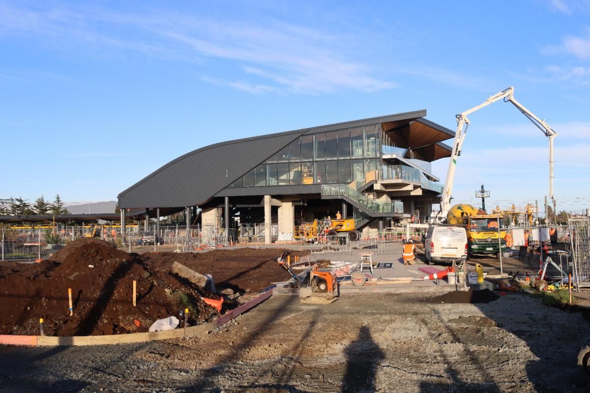 Photos - Puhinui station upgrade - nzrailphotos.co.nz