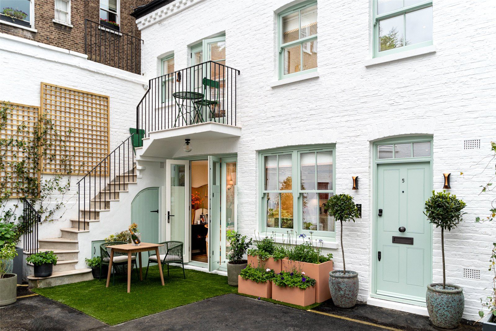 OB Private - Codrington Mews, W11