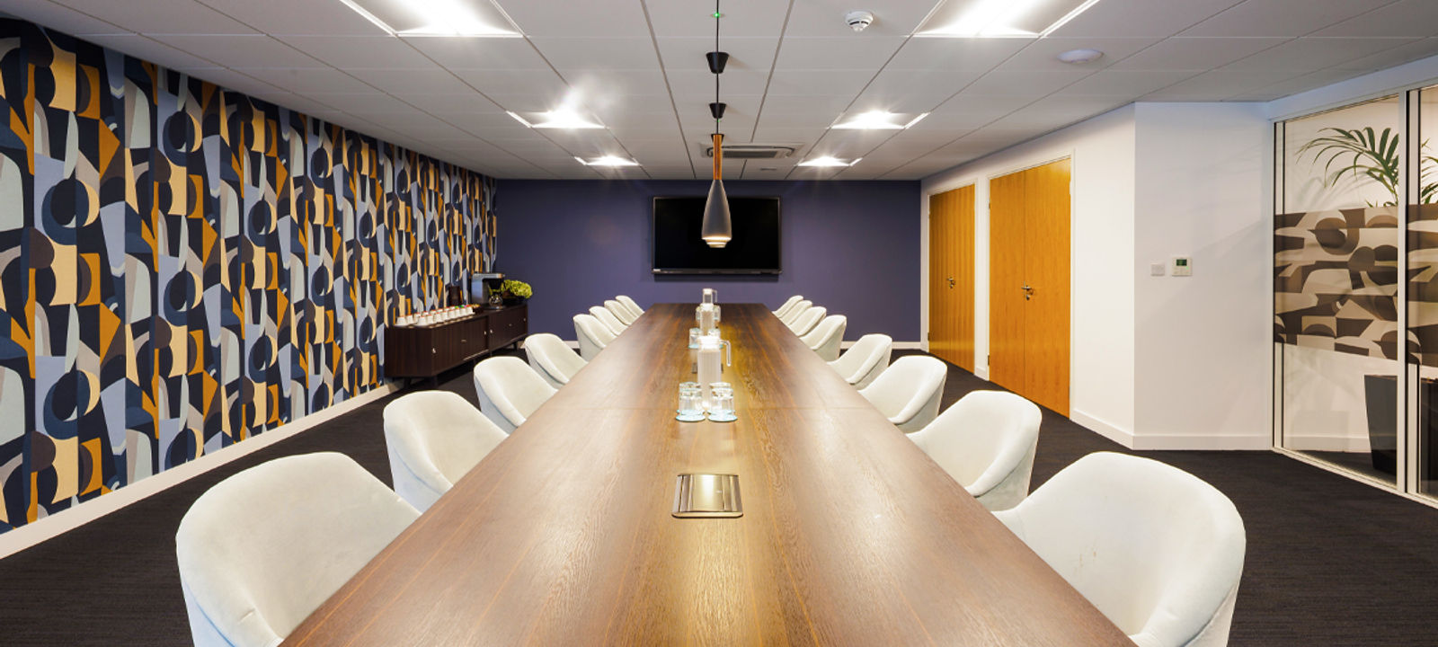 29 Person Enterprise Office at Basing View, Basingstoke | Office Hub