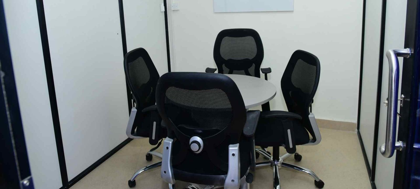 9 Person Coworking Space at Station Rd, Ankleshwar Gidc Ankleshwar ...