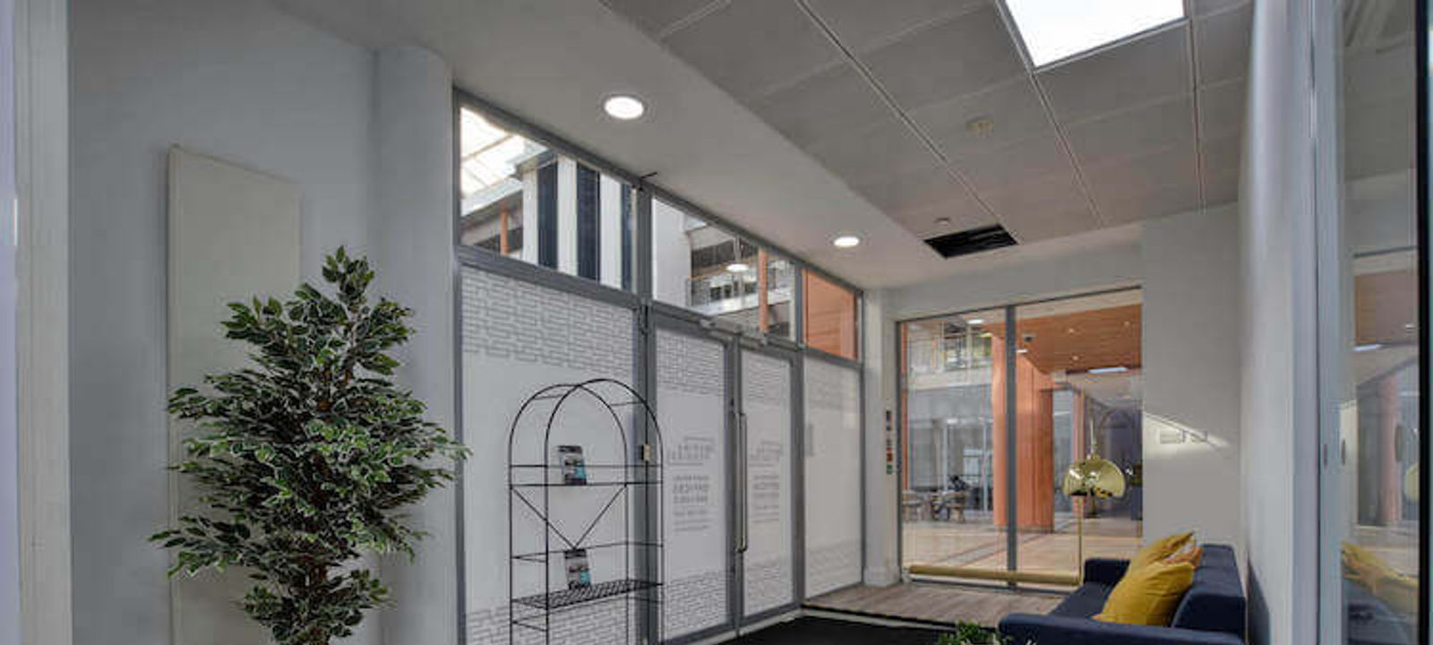 15 Person Enterprise Office at Harbour Avenue, Greater London | Office Hub