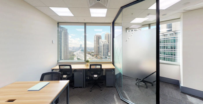 1 Person Coworking Space at 207 Kent Street, Sydney | Office Hub