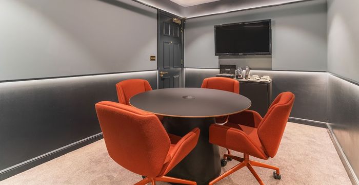 5 Person Private Office at 78 Pall Mall, St James's | Office Hub