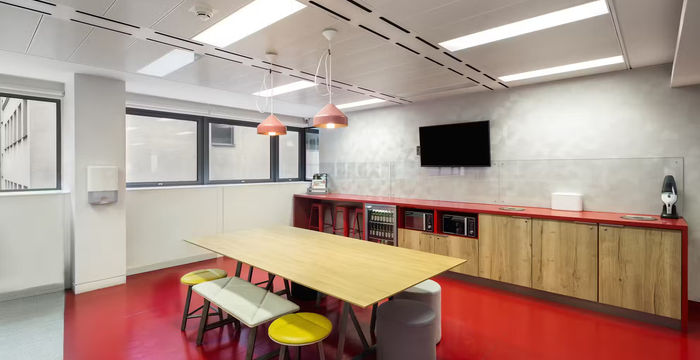 125 Person Enterprise Office at 26 Finsbury Square, Finsbury | Office Hub